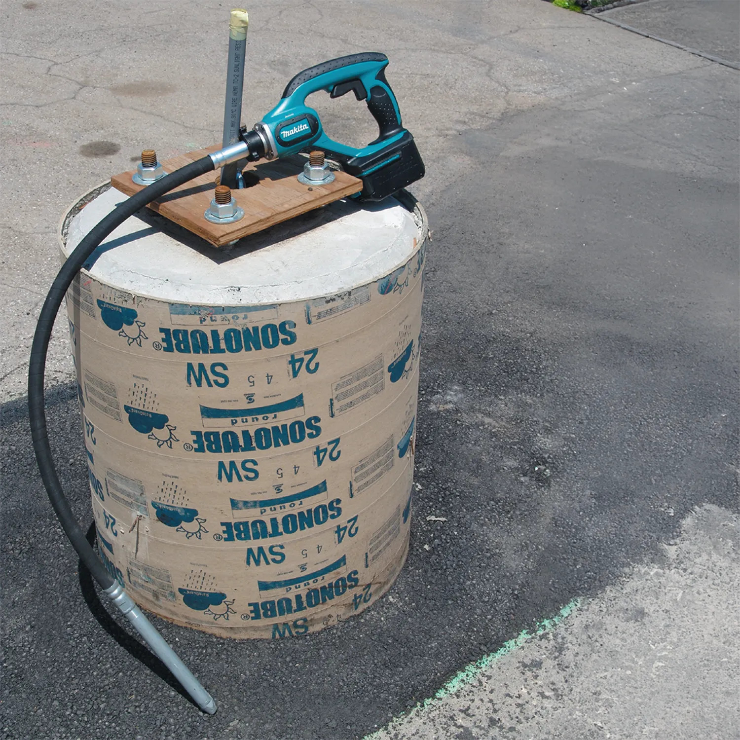 Makita 18V LXT Lithium-Ion 4' Cordless Concrete Vibrator, 13000 VPM ...
