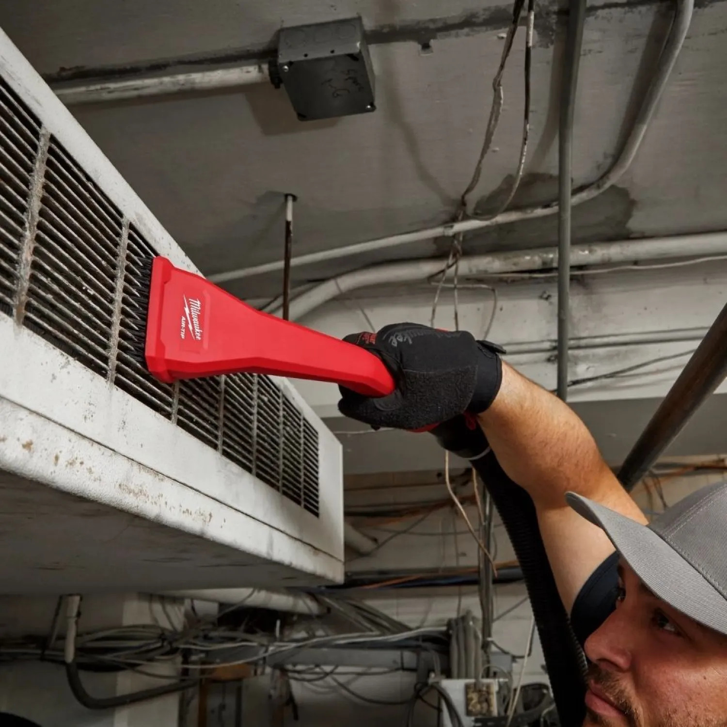 Milwaukee AIR-TIP Claw Utility Nozzle with Brushes Wet/Dry Vacuum ...