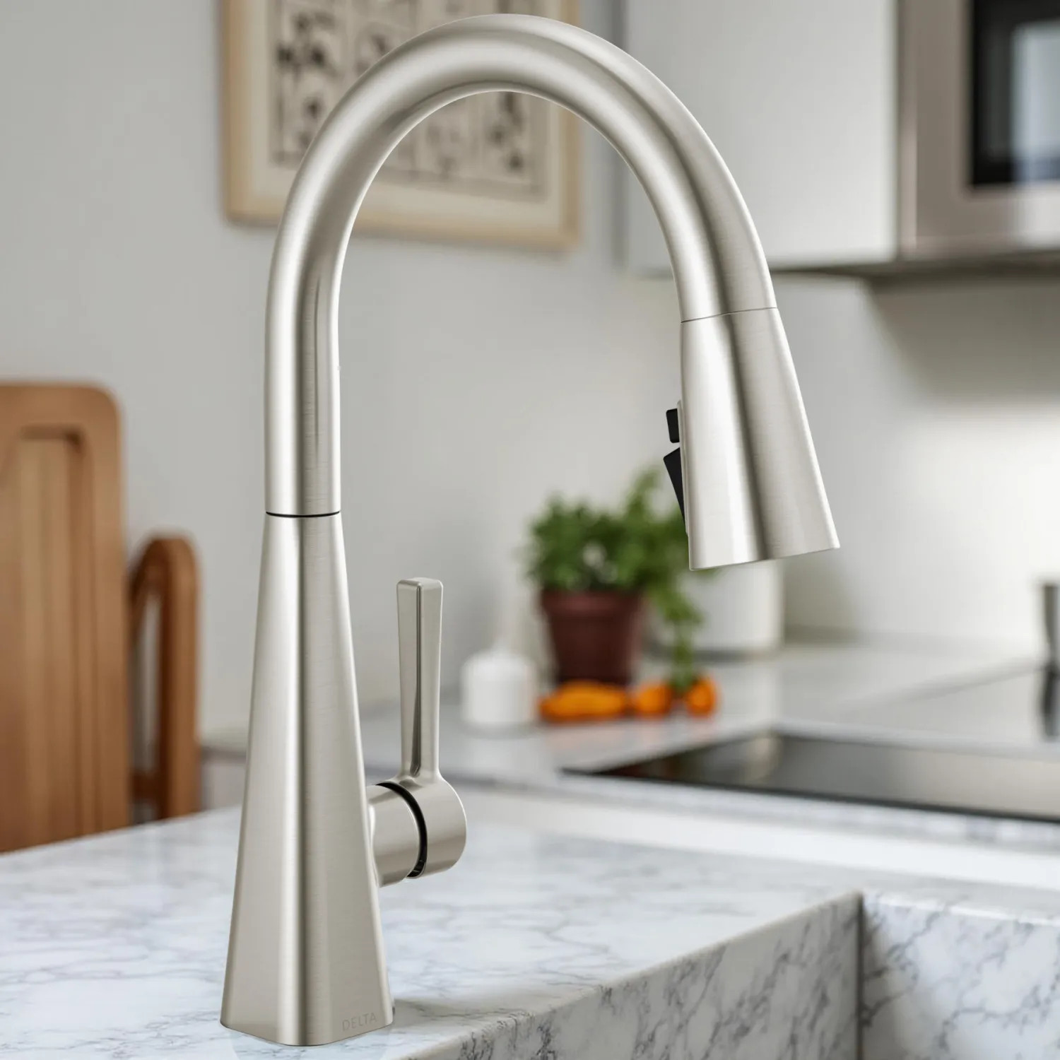 Delta Lenta Pull Down Kitchen Faucet, Single Handle, ShieldSpray ...
