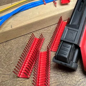 Milwaukee 1" Insulated Cable Staples for M12 Cable Stapler - MNM1-600